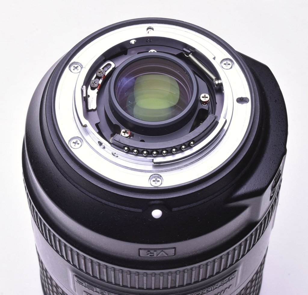 AF-S-DX-18-300mm-f3.5-5.6G-ED-VR-Back1_Down_No_Rear_Cover_Ring1