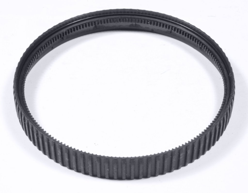 AF-S-DX-18-300mm-VR-Focus_Ring_Bottom