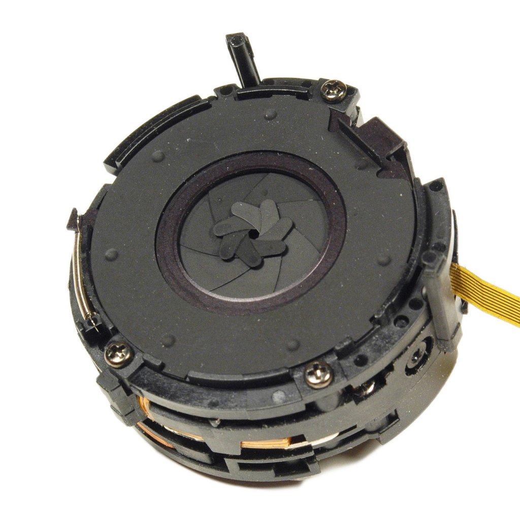 AF-S-DX-18-55mm-VR-VR_Assembly+Aperture